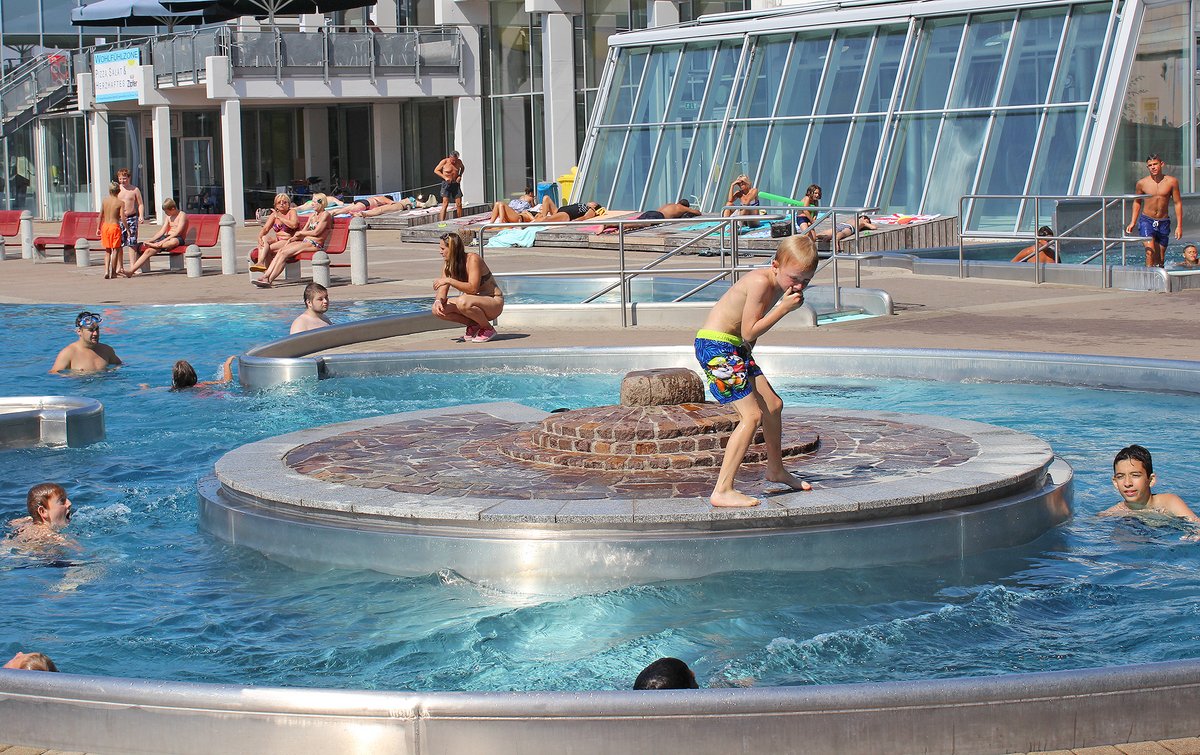 Wels freut sich über mehr als 75.000 Freibad-Gäste - Stadt Wels Volksgarten